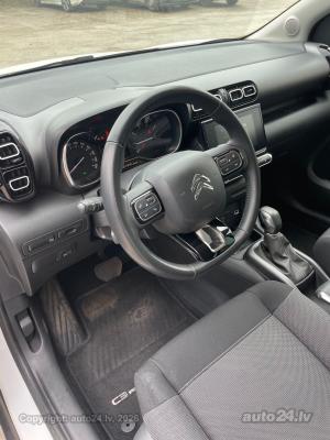 Белый Ситроен C3 Aircross 2019 в Таллин, объемом двигателя 1.20 л и пробегом 74 тыс. км за 9900 €, фото 11 на AUTOMOTO.COM.LV