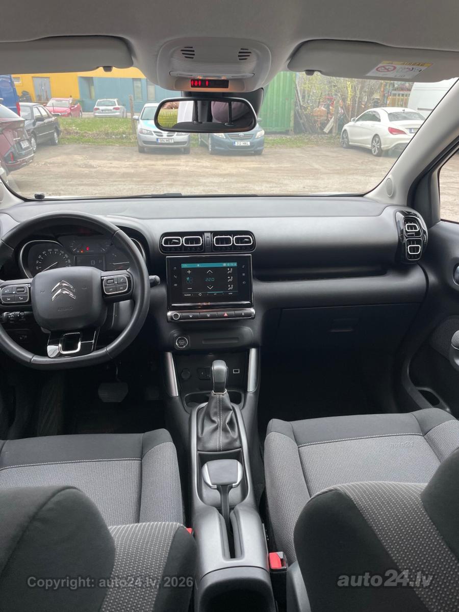 Белый Ситроен C3 Aircross 2019 в Таллин, объемом двигателя 1.20 л и пробегом 74 тыс. км за 9900 €, фото 14 на AUTOMOTO.COM.LV