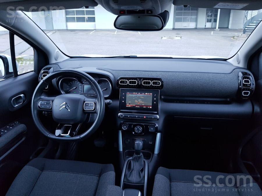 White Citroen c3-aircross 2020 in Riga, with an engine capacity of 1.50 L and mileage of 170 thousand km for 9500 €, photo 16 on AUTOMOTO.COM.LV