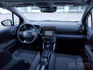 White Citroen c3-aircross 2020 in Riga, with an engine capacity of 1.50 L and mileage of 170 thousand km for 9500 €, photo 21 on AUTOMOTO.COM.LV