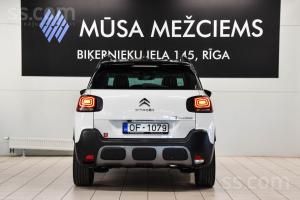 Белый Ситроен C3 Aircross 2021 в Рига, объемом двигателя 1.20 л и пробегом 95 тыс. км за 9990 €, фото 8 на AUTOMOTO.COM.LV