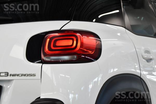 Белый Ситроен C3 Aircross 2021 в Рига, объемом двигателя 1.20 л и пробегом 95 тыс. км за 9990 €, фото 10 на AUTOMOTO.COM.LV