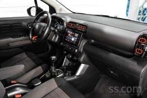 Белый Ситроен C3 Aircross 2021 в Рига, объемом двигателя 1.20 л и пробегом 95 тыс. км за 9990 €, фото 15 на AUTOMOTO.COM.LV