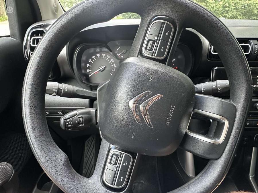 Белый Ситроен C3 Aircross 2018 в Таураге, объемом двигателя 1.20 л и пробегом 47 тыс. км за 5900 €, фото 19 на AUTOMOTO.COM.LV