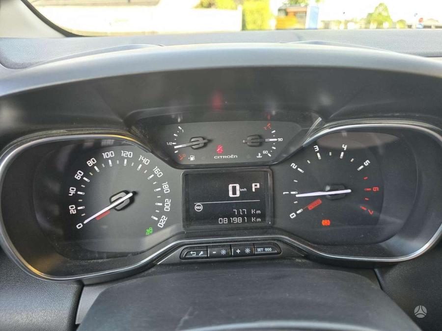 Белый Ситроен C3 Aircross 2019 в Таураге, объемом двигателя 1.20 л и пробегом 82 тыс. км за 7400 €, фото 17 на AUTOMOTO.COM.LV