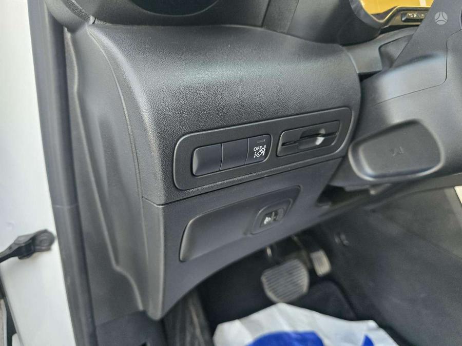 Белый Ситроен C3 Aircross 2019 в Таураге, объемом двигателя 1.20 л и пробегом 82 тыс. км за 7400 €, фото 20 на AUTOMOTO.COM.LV