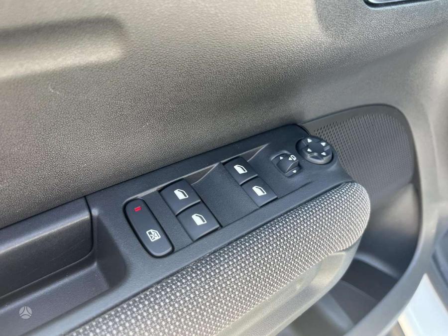 White Citroen c3-aircross 2019 in Taurage, with an engine capacity of 1.50 L and mileage of 166 thousand km for 6000 €, photo 14 on AUTOMOTO.COM.LV