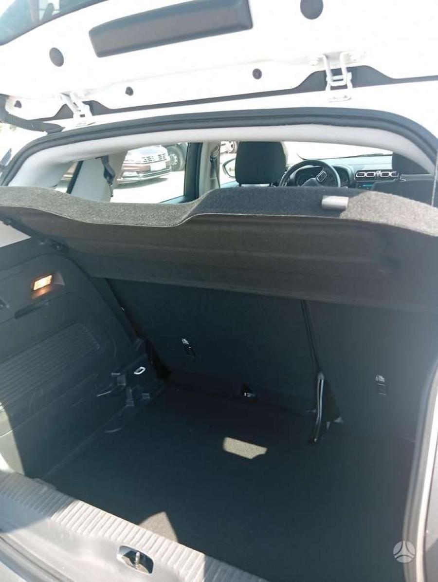 White Citroen c3-aircross 2021 in Taurage, with an engine capacity of 1.50 L and mileage of 180 thousand km for 6500 €, photo 10 on AUTOMOTO.COM.LV