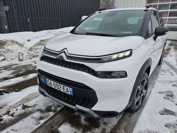 Белый Ситроен C3 Aircross 2021 в Таураге, объемом двигателя 1.50 л и пробегом 245 тыс. км за 7200 €, фото 1 на AUTOMOTO.COM.LV