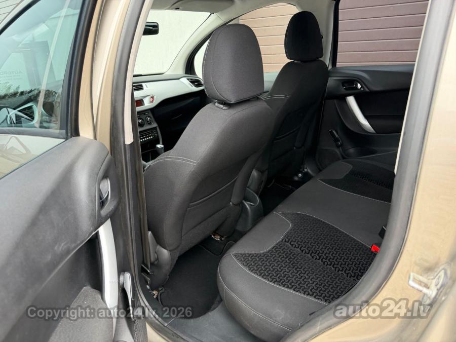 Beige Citroen C3 2011 in Voru, with an engine capacity of 1.60 L and mileage of 201 thousand km for 1490 €, photo 9 on AUTOMOTO.COM.LV