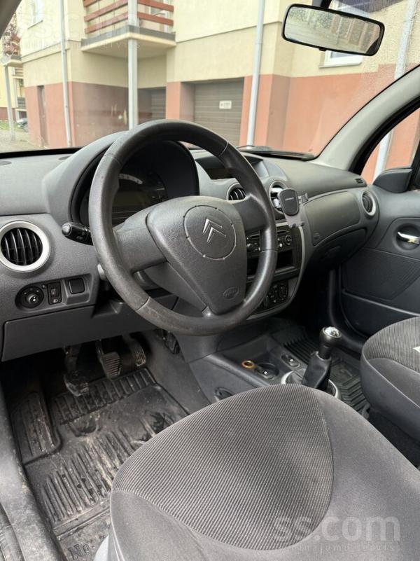 Black Citroen C3 2006 in Riga, with an engine capacity of 1.60 L and mileage of 220 thousand km for 350 €, photo 5 on AUTOMOTO.COM.LV