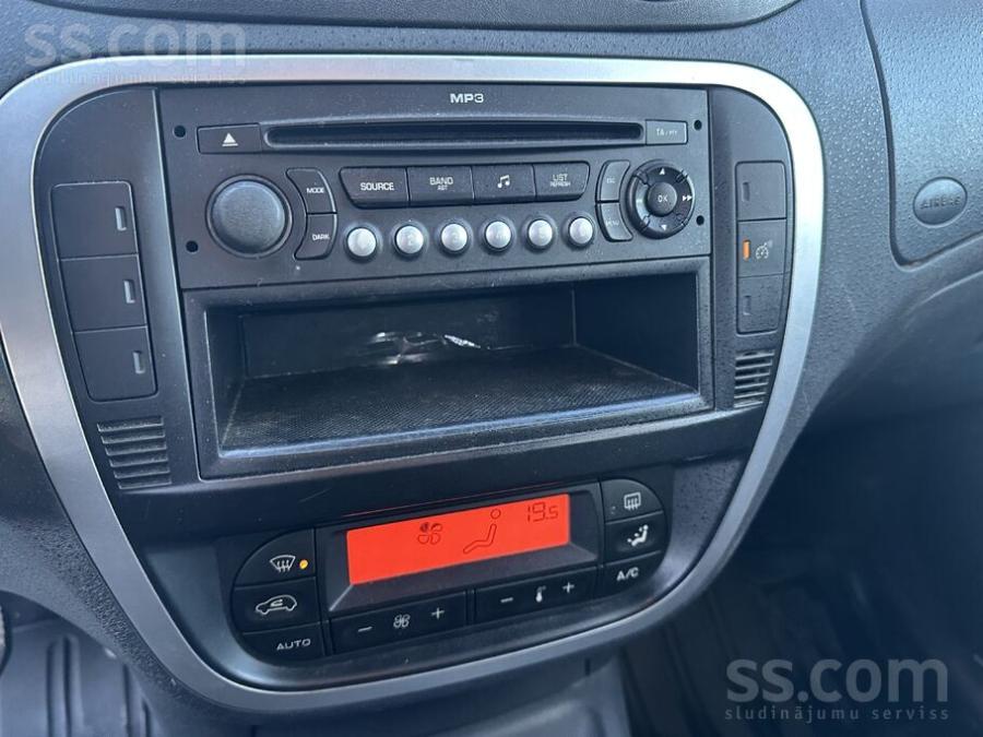 Melns Citroen C3 2007 Jelgava, ar dzinēja tilpumu 1.40 L un nobraukumu 137 tūkst. km par 1450 €, foto 12 vietnē AUTOMOTO.COM.LV