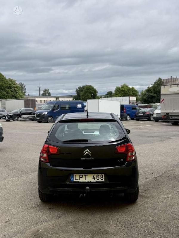 Melns Citroen C3 2010 Viļņa, ar dzinēja tilpumu 1.40 L un nobraukumu 170 tūkst. km par 2200 €, foto 8 vietnē AUTOMOTO.COM.LV