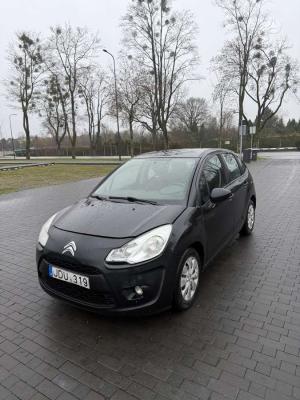 Black Citroen C3 2011 in Kaunas, with an engine capacity of 1.40 L and mileage of 295 thousand km for 1100 €, photo 2 on AUTOMOTO.COM.LV