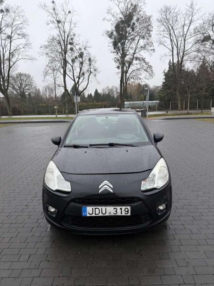 Black Citroen C3 2011 in Kaunas, with an engine capacity of 1.40 L and mileage of 295 thousand km for 1100 €, photo 4 on AUTOMOTO.COM.LV