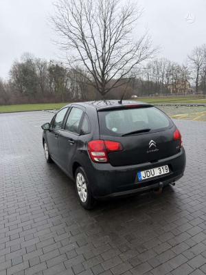 Black Citroen C3 2011 in Kaunas, with an engine capacity of 1.40 L and mileage of 295 thousand km for 1100 €, photo 8 on AUTOMOTO.COM.LV