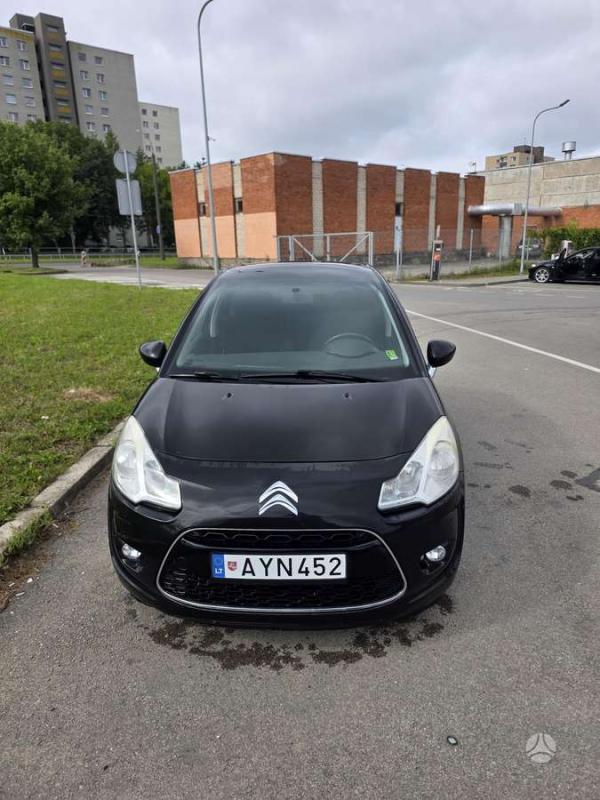 Melns Citroen C3 2011 Kauņa, ar dzinēja tilpumu 1.56 L un nobraukumu 273 tūkst. km par 1700 €, foto 2 vietnē AUTOMOTO.COM.LV