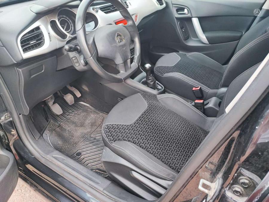 Melns Citroen C3 2011 Kauņa, ar dzinēja tilpumu 1.40 L un nobraukumu 66 tūkst. km par 1499 €, foto 17 vietnē AUTOMOTO.COM.LV