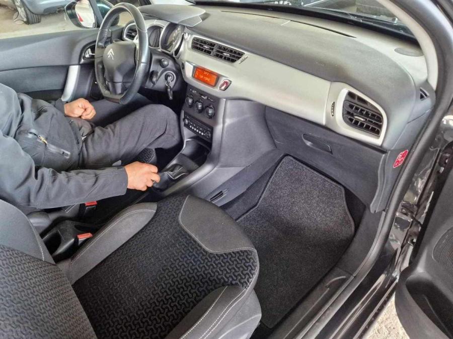 Melns Citroen C3 2011 Kauņa, ar dzinēja tilpumu 1.36 L un nobraukumu 170 tūkst. km par 2300 €, foto 5 vietnē AUTOMOTO.COM.LV