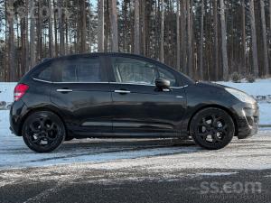 Black Citroen C3 2012 in Riga, with an engine capacity of 1.60 L and mileage of 260 thousand km for 2990 €, photo 6 on AUTOMOTO.COM.LV