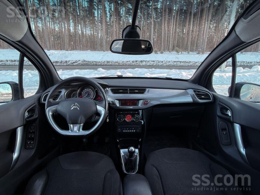 Black Citroen C3 2012 in Riga, with an engine capacity of 1.60 L and mileage of 260 thousand km for 2990 €, photo 15 on AUTOMOTO.COM.LV