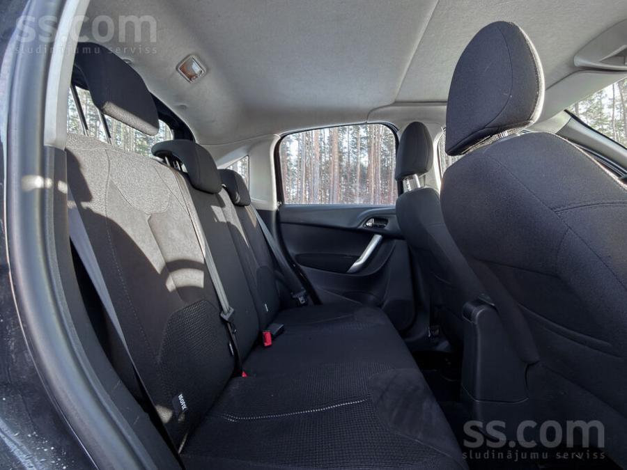 Black Citroen C3 2012 in Riga, with an engine capacity of 1.60 L and mileage of 260 thousand km for 2990 €, photo 20 on AUTOMOTO.COM.LV