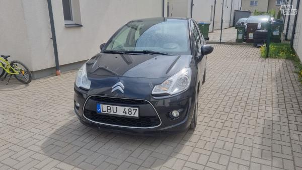 Black Citroen C3 2012 in Kaunas, with an engine capacity of 1.40 L and mileage of 182 thousand km for 2900 €, photo 1 on AUTOMOTO.COM.LV