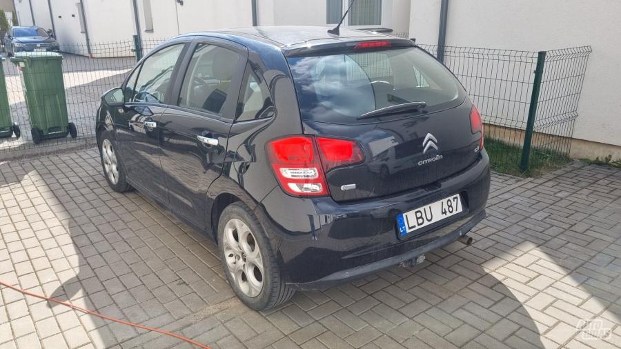 Black Citroen C3 2012 in Kaunas, with an engine capacity of 1.40 L and mileage of 182 thousand km for 2900 €, photo 3 on AUTOMOTO.COM.LV