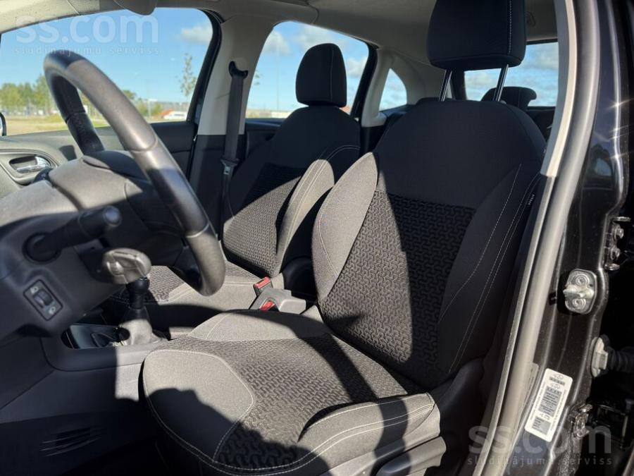 Melns Citroen C3 2012 Liepāja, ar dzinēja tilpumu 1.40 L un nobraukumu 53 tūkst. km par 4400 €, foto 13 vietnē AUTOMOTO.COM.LV