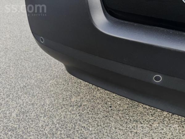 Black Citroen C3 2017 in Riga, with an engine capacity of 1.20 L and mileage of 130 thousand km for 5500 €, photo 10 on AUTOMOTO.COM.LV