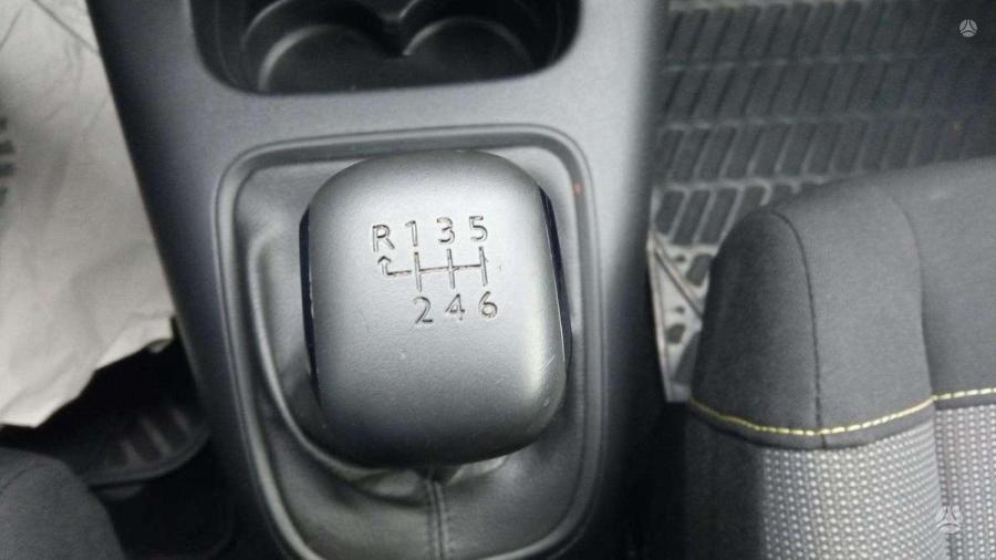 Black Citroen C3 2018 in Panevezys, with an engine capacity of 1.50 L and mileage of 95 thousand km for 6500 €, photo 23 on AUTOMOTO.COM.LV