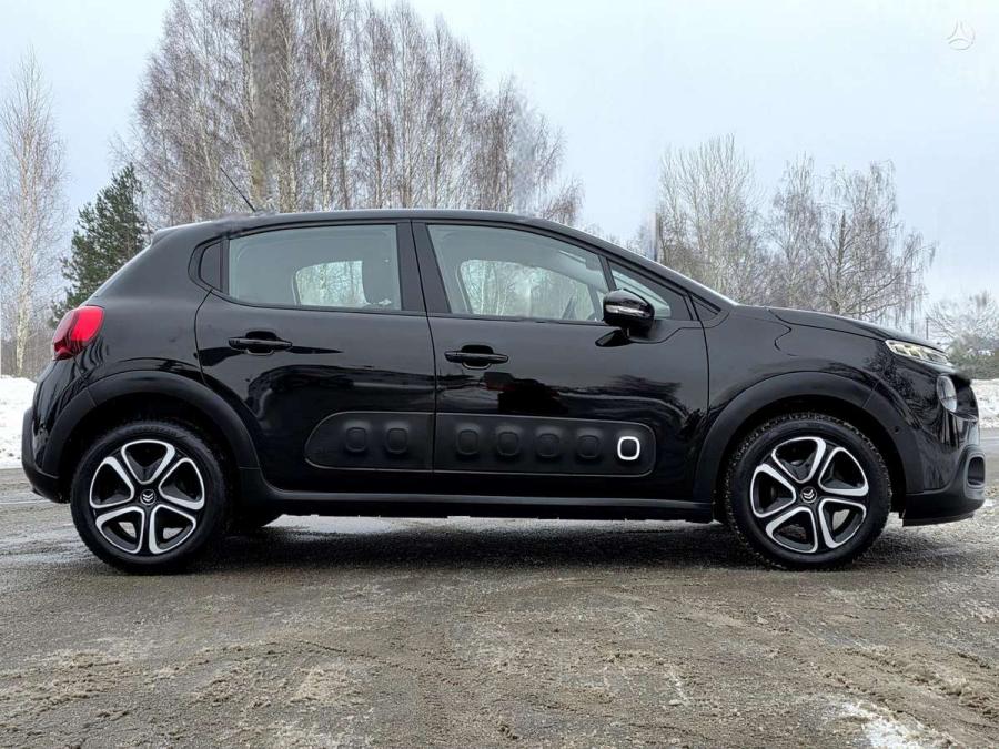 Black Citroen C3 2019 in Taurage, with an engine capacity of 1.20 L and mileage of 216 thousand km for 6100 €, photo 4 on AUTOMOTO.COM.LV