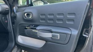 Black Citroen C3 2022 in Vilnius, with an engine capacity of 1.20 L and mileage of 38 thousand km for 15000 €, photo 10 on AUTOMOTO.COM.LV