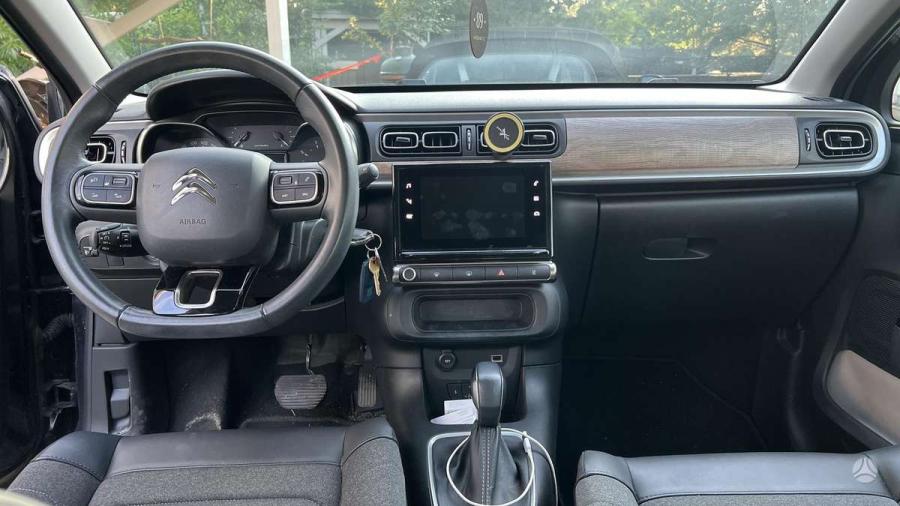 Black Citroen C3 2022 in Vilnius, with an engine capacity of 1.20 L and mileage of 38 thousand km for 15000 €, photo 13 on AUTOMOTO.COM.LV