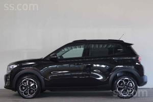 Black Citroen C3 2024 in Riga, with an engine capacity of 1.40 L and mileage of 17 thousand km for 23900 €, photo 3 on AUTOMOTO.COM.LV