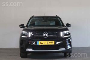 Black Citroen C3 2024 in Riga, with an engine capacity of 1.40 L and mileage of 17 thousand km for 23900 €, photo 5 on AUTOMOTO.COM.LV