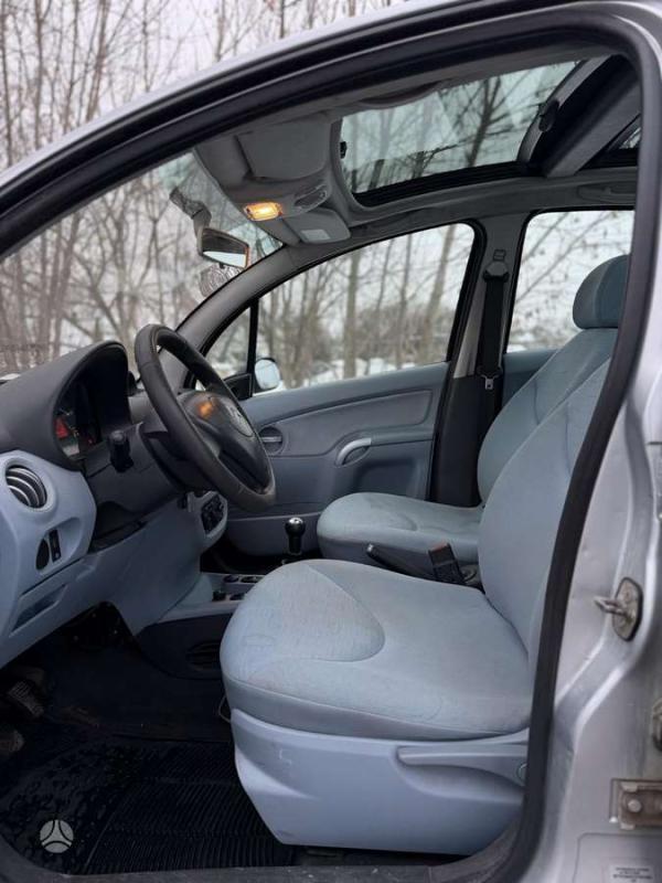 Zils Citroen C3 2004 Viļņa, ar dzinēja tilpumu 1.40 L un nobraukumu 339 tūkst. km par 999 €, foto 5 vietnē AUTOMOTO.COM.LV