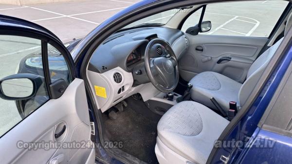 Blue Citroen C3 2005 in Tallinn, with an engine capacity of 1.10 L and mileage of 145 thousand km for 1490 €, photo 5 on AUTOMOTO.COM.LV