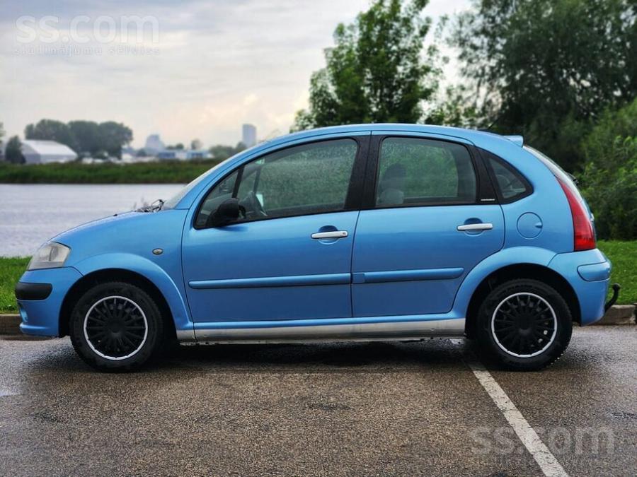Blue Citroen C3 2005 in Riga, with an engine capacity of 1.40 L and mileage of 279 thousand km for 950 €, photo 8 on AUTOMOTO.COM.LV