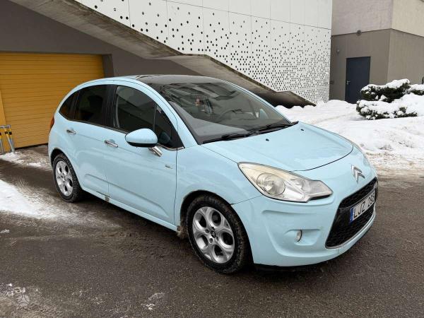 Zils Citroen C3 2010 Viļņa, ar dzinēja tilpumu 1.60 L un nobraukumu 290 tūkst. km par 1050 €, foto 4 vietnē AUTOMOTO.COM.LV