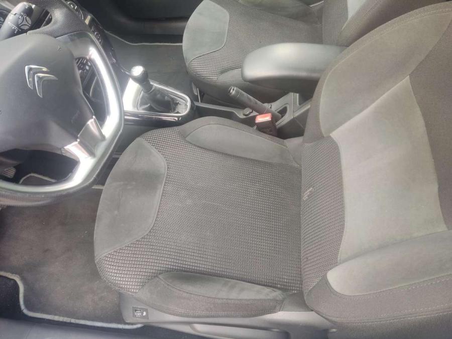 Blue Citroen C3 2010 in Panevezys, with an engine capacity of 1.40 L and mileage of 260 thousand km for 1000 €, photo 11 on AUTOMOTO.COM.LV