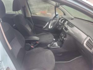 Blue Citroen C3 2010 in Panevezys, with an engine capacity of 1.40 L and mileage of 260 thousand km for 1000 €, photo 16 on AUTOMOTO.COM.LV