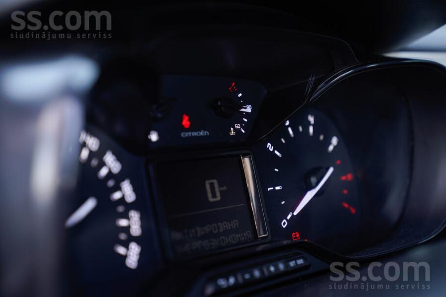 Blue Citroen C3 2017 in Riga, with an engine capacity of 1.20 L and mileage of 96 thousand km for 6100 €, photo 17 on AUTOMOTO.COM.LV