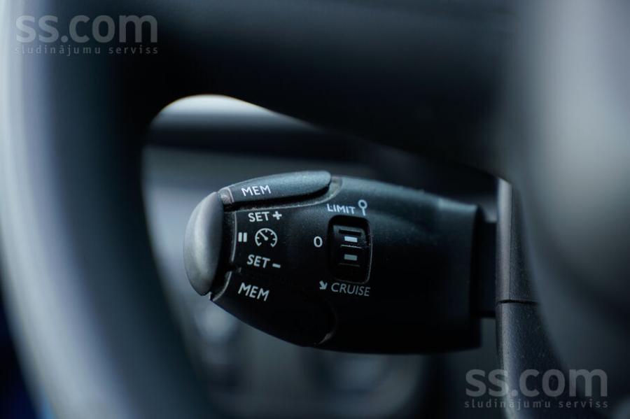 Blue Citroen C3 2017 in Riga, with an engine capacity of 1.20 L and mileage of 96 thousand km for 6100 €, photo 18 on AUTOMOTO.COM.LV