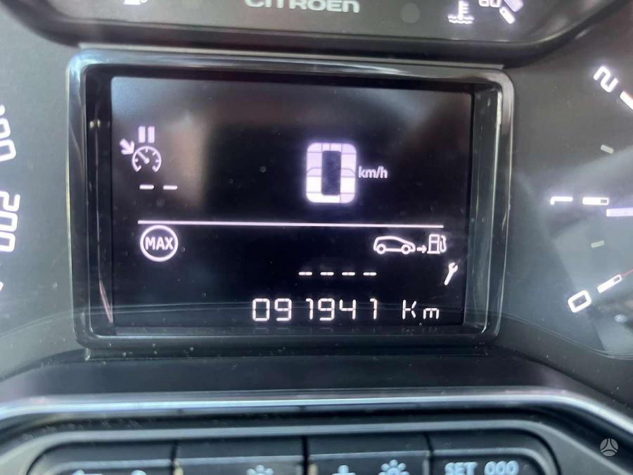Blue Citroen C3 2017 in Taurage, with an engine capacity of 1.20 L and mileage of 92 thousand km for 3900 €, photo 12 on AUTOMOTO.COM.LV