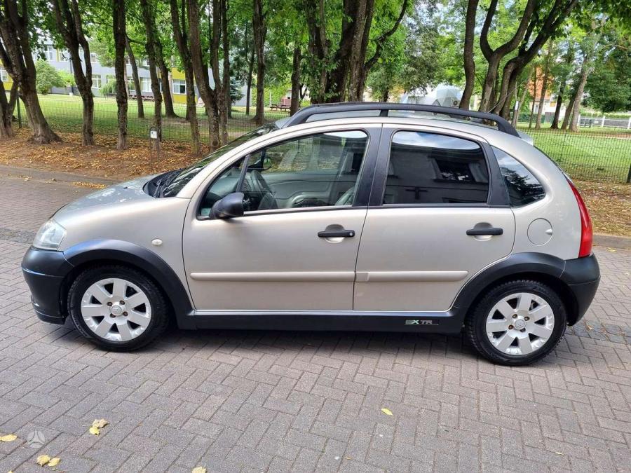 Brown Citroen C3 2005 in Jonava, with an engine capacity of 1.40 L and mileage of 118 thousand km for 1499 €, photo 4 on AUTOMOTO.COM.LV