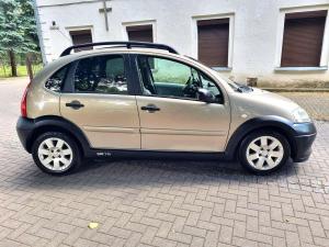 Brown Citroen C3 2005 in Jonava, with an engine capacity of 1.40 L and mileage of 118 thousand km for 1499 €, photo 8 on AUTOMOTO.COM.LV