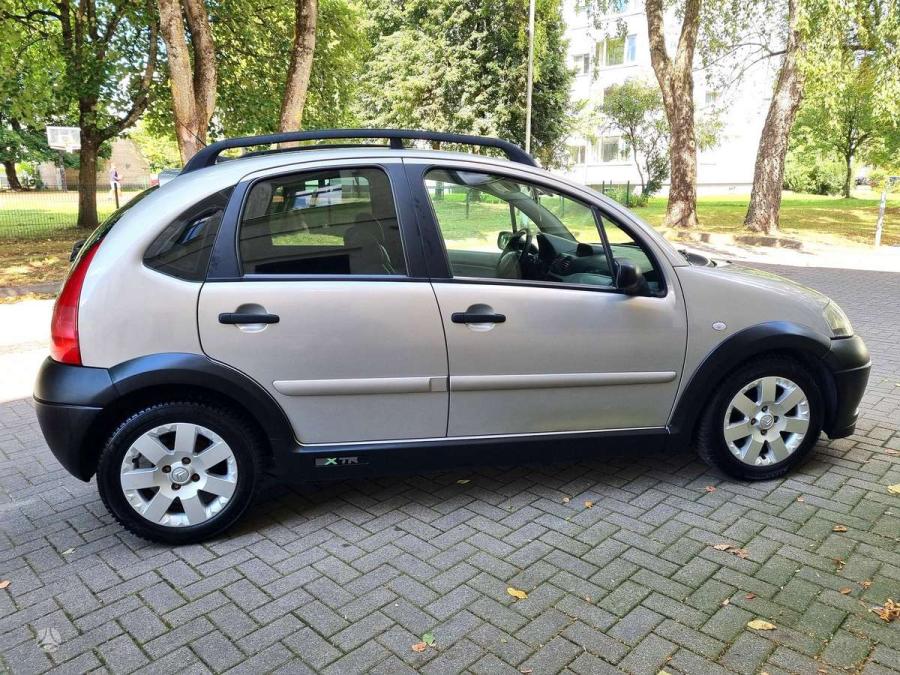 Brown Citroen C3 2005 in Jonava, with an engine capacity of 1.40 L and mileage of 118 thousand km for 1499 €, photo 16 on AUTOMOTO.COM.LV