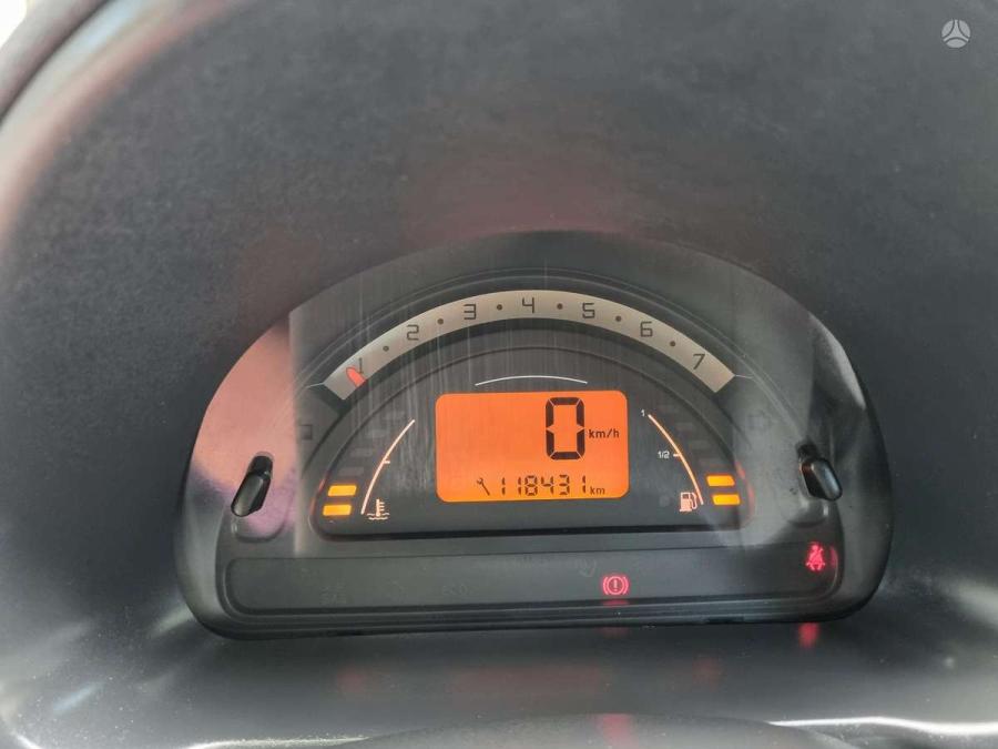 Brown Citroen C3 2005 in Jonava, with an engine capacity of 1.40 L and mileage of 118 thousand km for 1499 €, photo 23 on AUTOMOTO.COM.LV