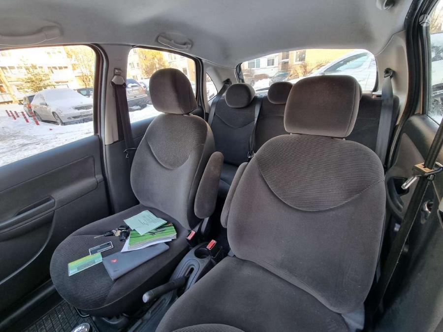 Brūns Citroen C3 2007 Kauņa, ar dzinēja tilpumu 1.36 L un nobraukumu 136 tūkst. km par 1050 €, foto 12 vietnē AUTOMOTO.COM.LV